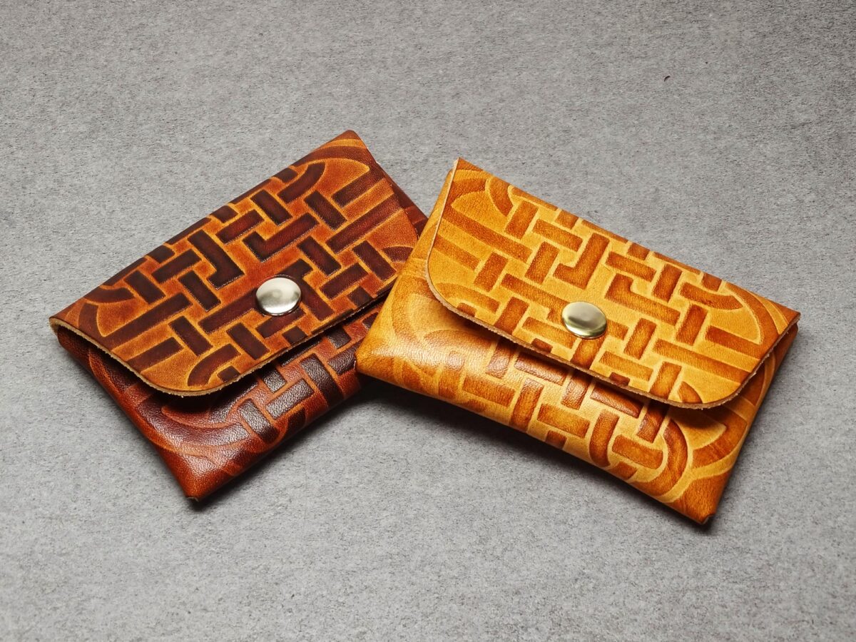 Karten Etui - Cards & Cash Wattle Light - Lederbuch